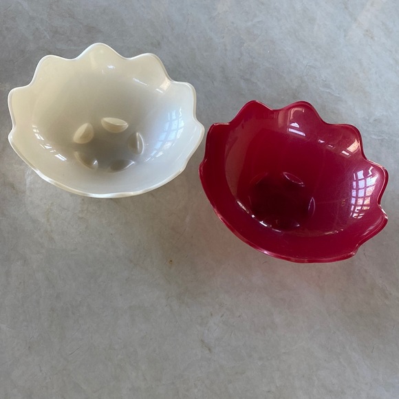 Tupperware | Other | Tupperware Sheerly Elegant Scalloped Shell Candy ...